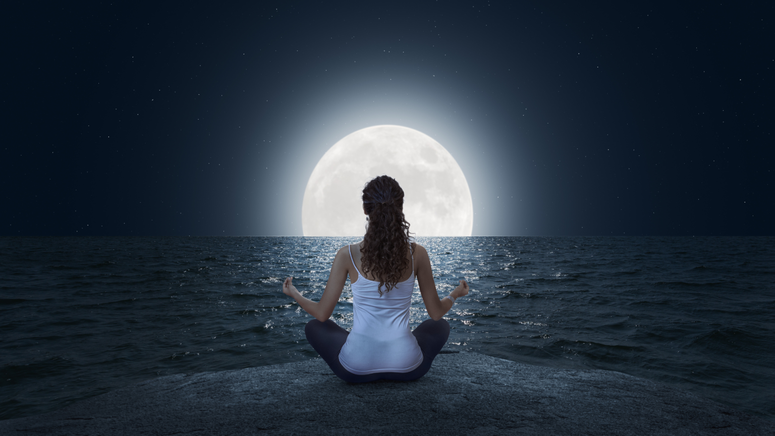 12 Magical Full Moon rituals to ground your energy